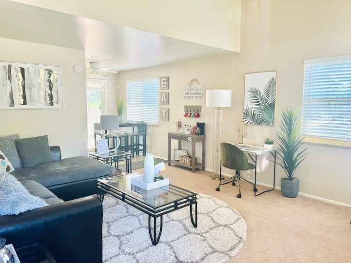 10mins To Redrocks| 8mins To Downtown| Fenced Yard - レイクウッド, CO