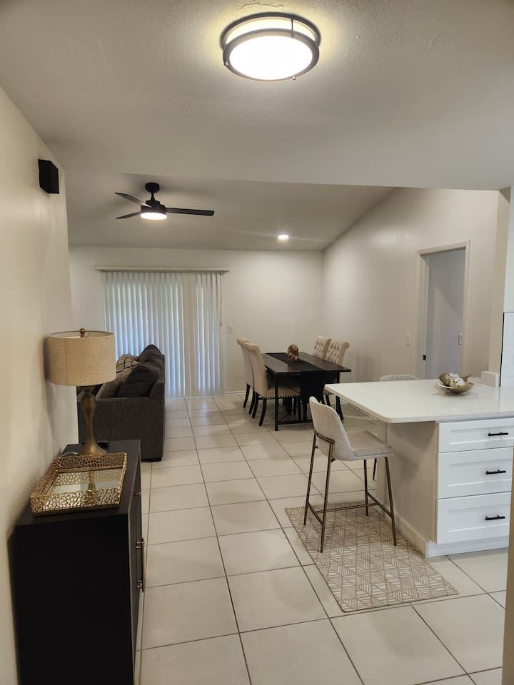 Lakeside Stay 25 Mins. To Mco, Disney & Universal - Altamonte Springs, FL