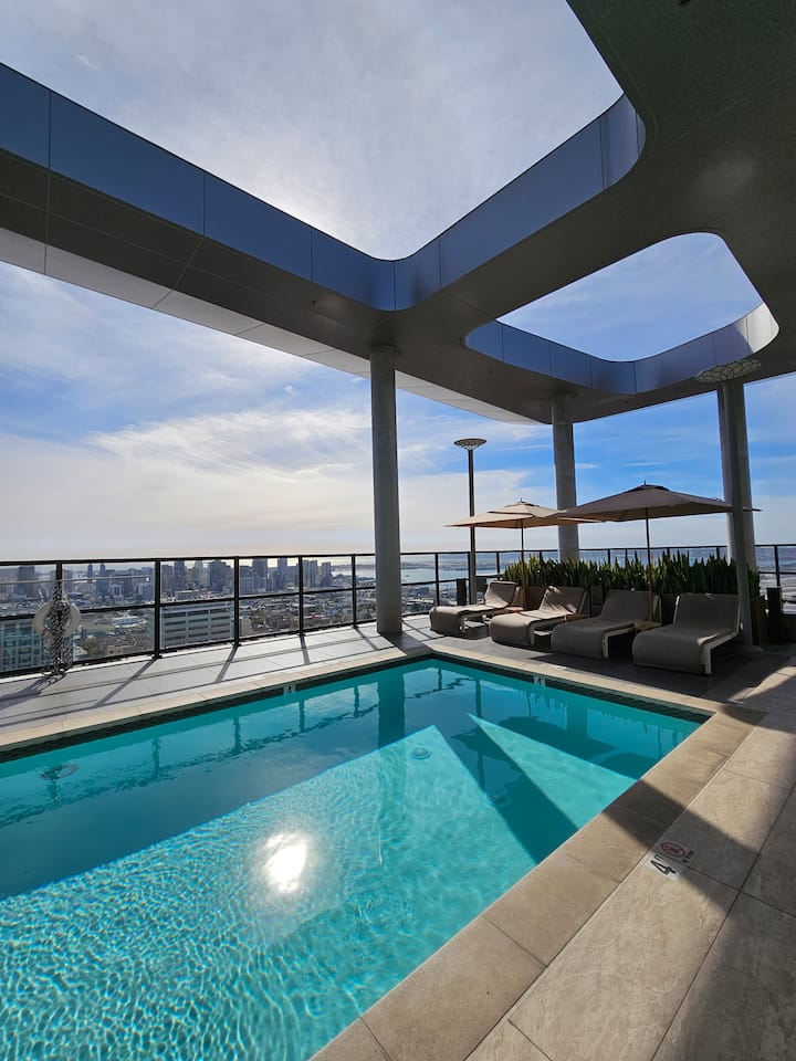 Luxury Balboa Park 1b/1ba Apt - Point Loma - San Diego