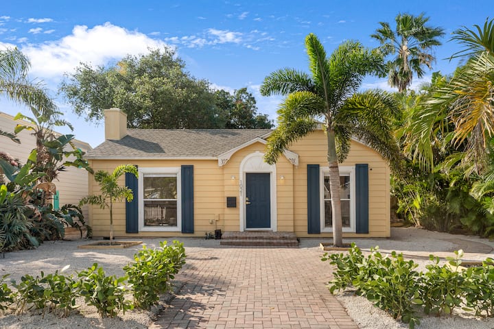 Incredible 3br Home W/yard Near Beach And Downtown - Lake Worth, FL