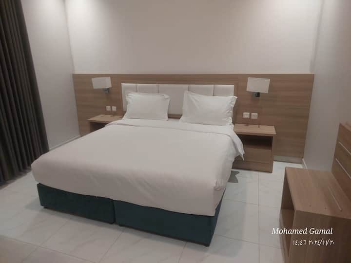 شقه عائليه ( غرفتين وصالة مع تراس ) دخول ذاتي - Medina, Saudi Arabia