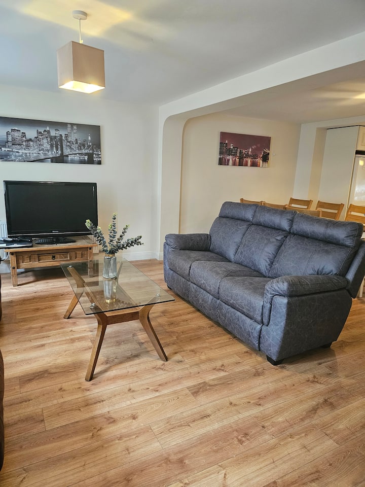 3 Bedroom House - Cork (Ireland)