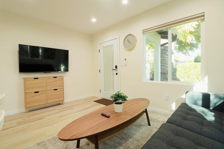 Private 1br Retreat In Prime Weho - West Hollywood, CA