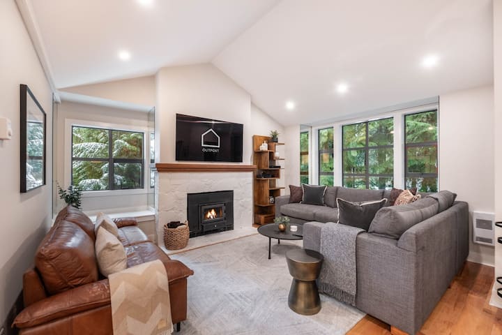 Townhome | Private Hot Tub | Bbq | Pets - Whistler Blackcomb