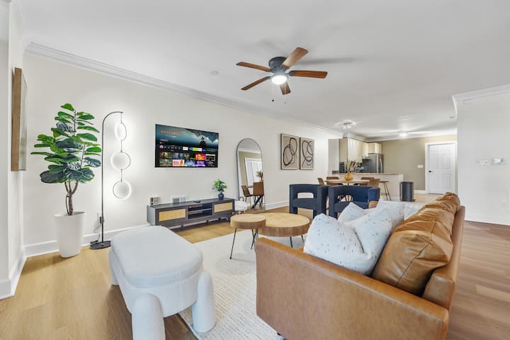 Cozy Enclave Near Truist Park - Smyrna, GA