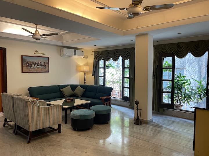 Posh 3bhk At The Heart Of Durga Puja Hub - Kolkata (Calcutta)