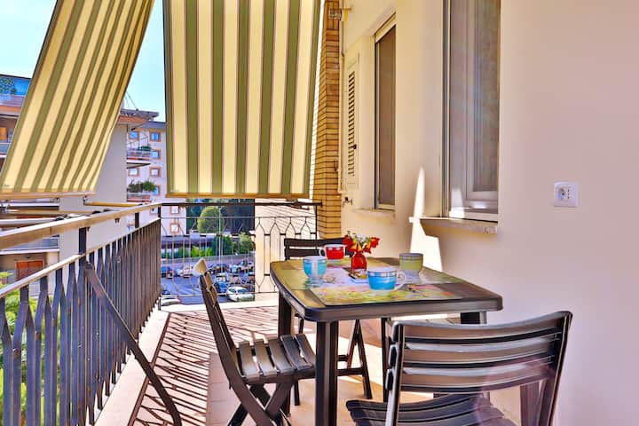 Casa Maroi
(Metro A Cornelia)
2 Camere Da Letto - Rome
