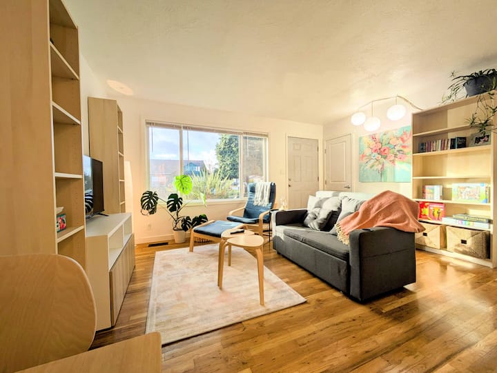 Bright 2br, Cal King Bed, 15 Min Walk To Osu - Corvallis, OR