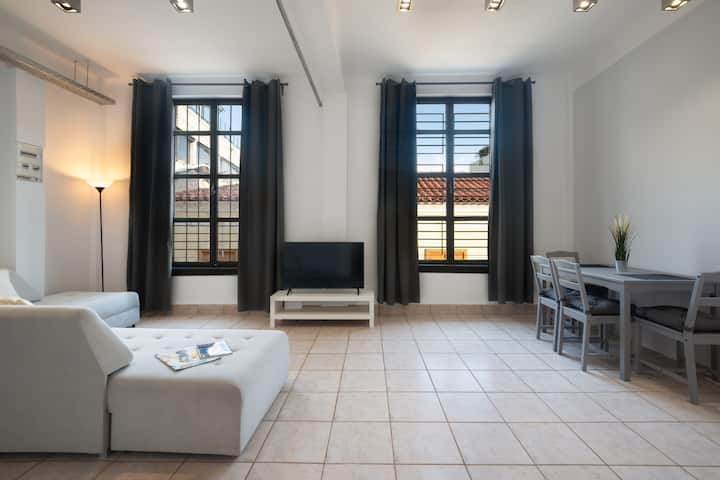 Ανακαινισμένο διαμέρισμα στο κέντρο Μοναστηράκι - Athens