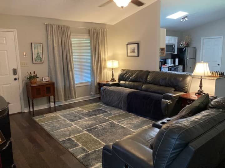 Matthews House Condo - Charlotte, NC