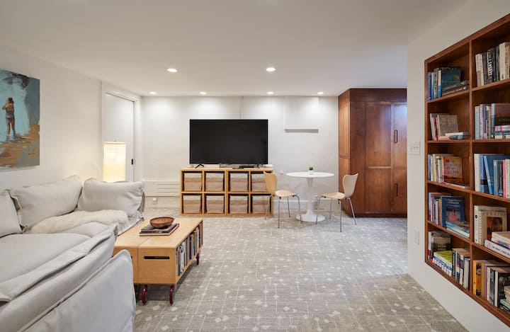 City Retreat Cedar Lake And Lake Of The Isles - Minneapolis, MN