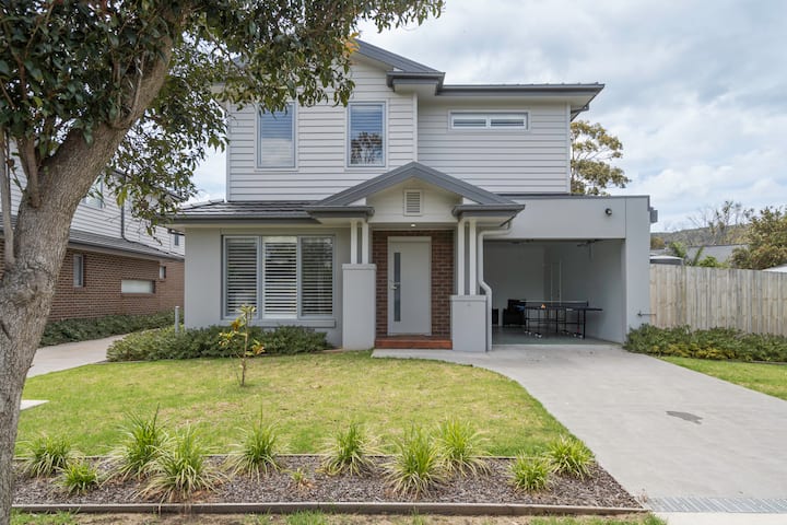 Hamptons-style Haven For Laidback Family Living - Arthurs Seat