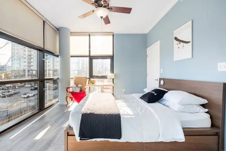 Downtown Dream: 2-bed Condo With Pool & Parking! - Bank of America Stadium Charlotte