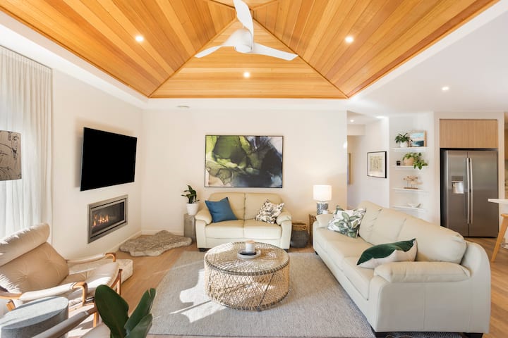 Tranquil Luxury: Beautifully Appointed Home - Phillip Island