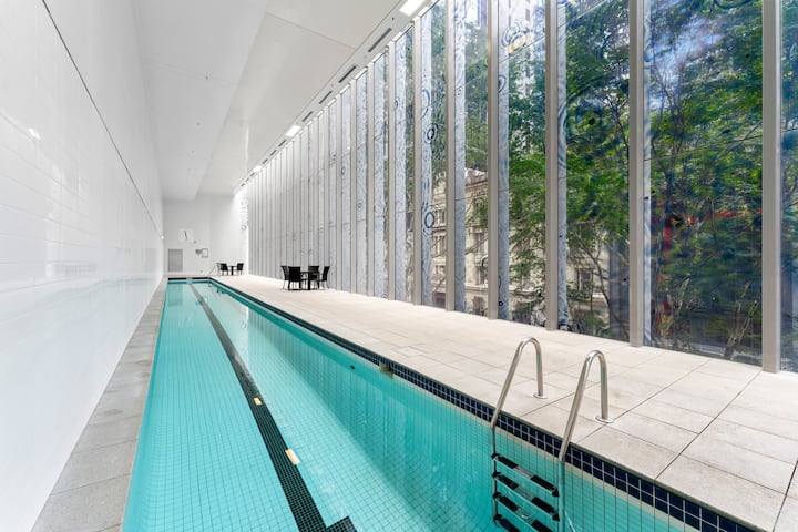 Cbd Comfort 2br Apt: Heated Pool & Free Parking - Brisbane