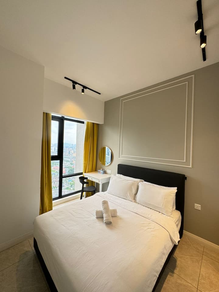 Supreme Axon Bukit Bintang 1 To 5 Pax - Klcc Trx - Malaysia