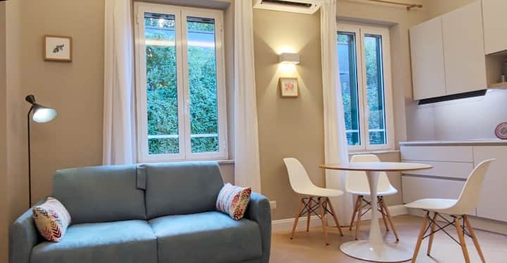 Near The Pope, Your Honeymoon In Rome - Roma