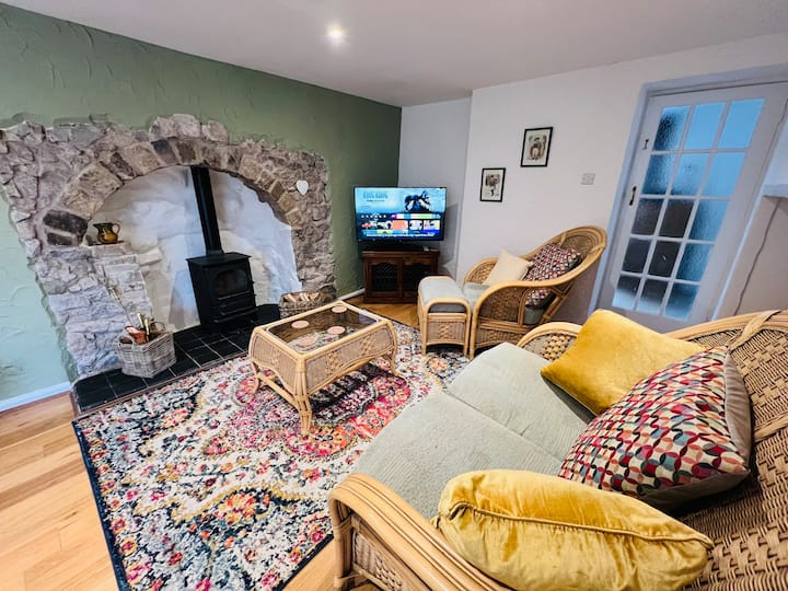 Dene Cottage - Perfect For 8 & Pets In Youlgrave - Bakewell