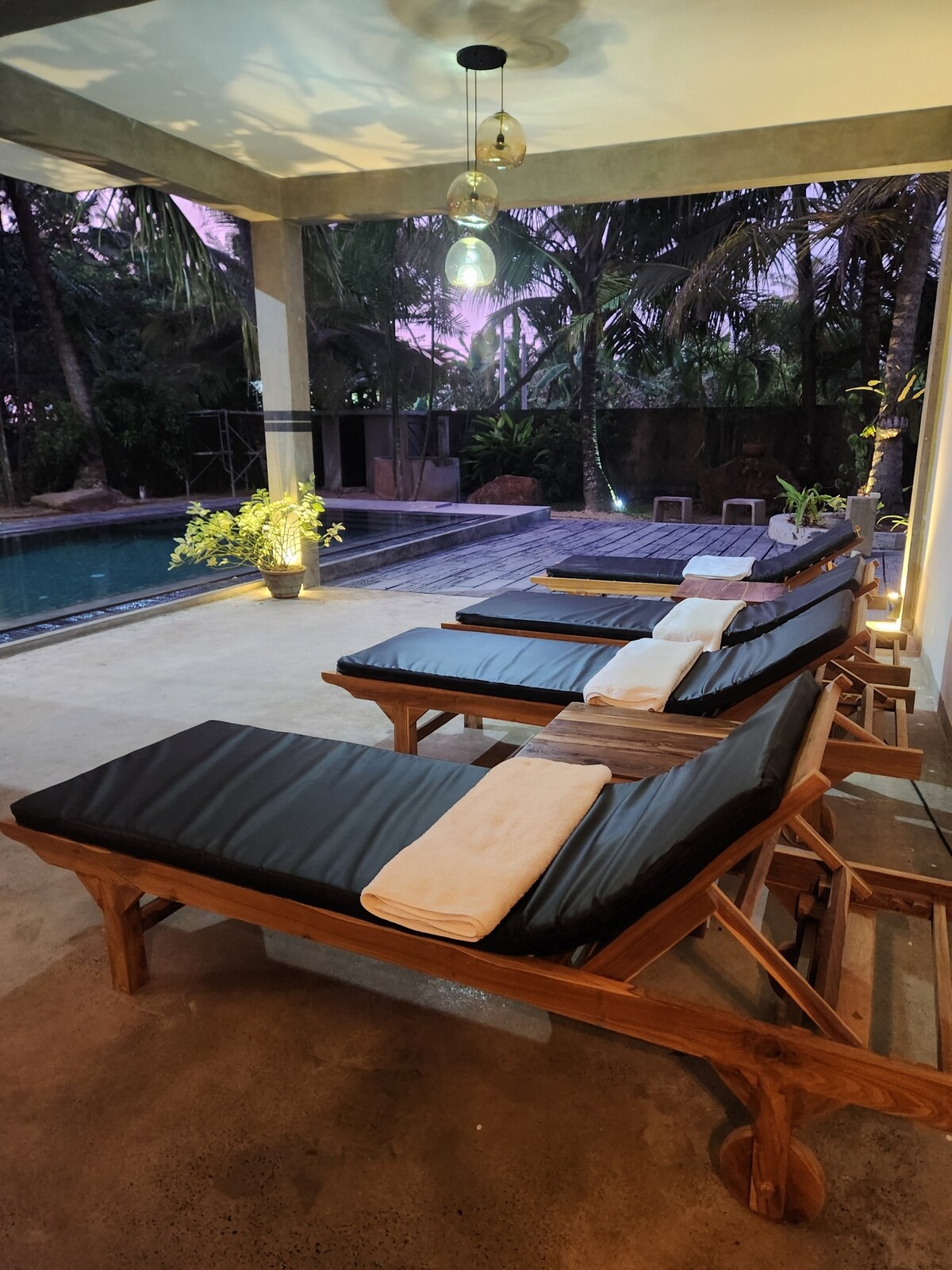 Sea Turtles and Temples (Suite2) - Hotels for Rent in Kosgoda, Southern ...