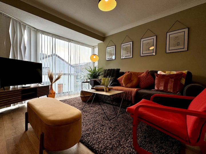 Luxury Stay | Sleeps 13 | Westgate Hall & Cruise - Southampton