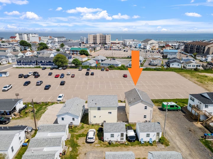 Home 5 Min Walk To Beach/boardwalk, Pets Ok! - Hampton Beach, NH