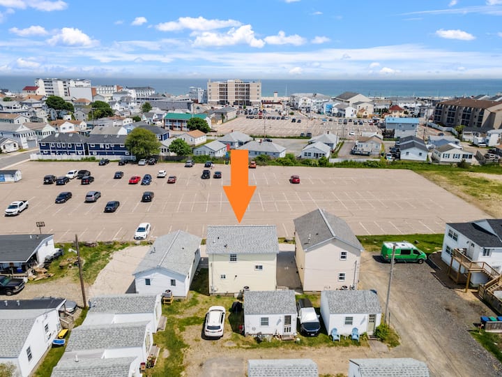 Home 5 Min Walk To Beach/boardwalk, Pets Ok! - Seabrook, NH