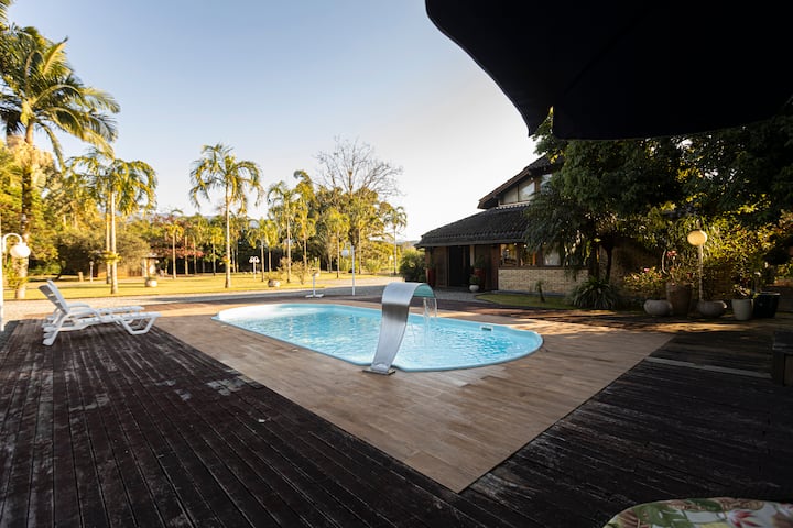 Casa Com Piscina Excelente Para O Verão - Campo Alegre