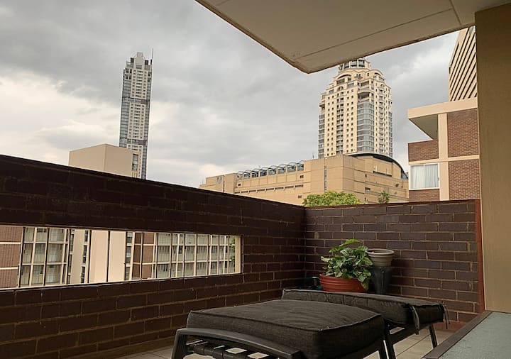 Luxurious 3-bedroom Sandton Retreat @ 7 Alice Lane - Johannesburg