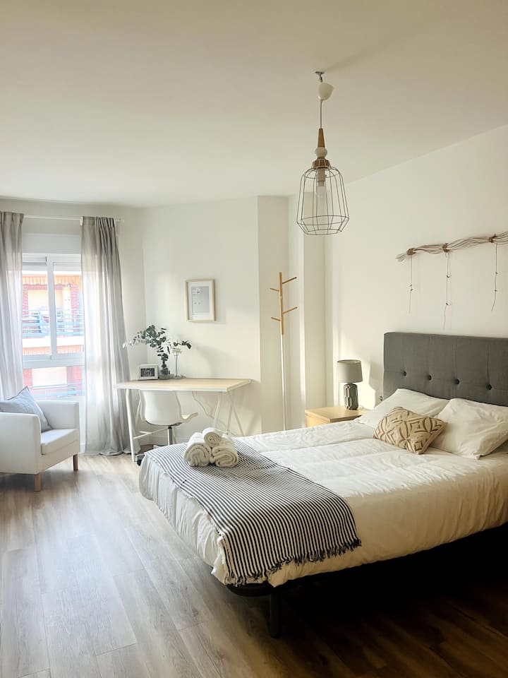 Espacioso Apartamento Para Compartir - Valencia