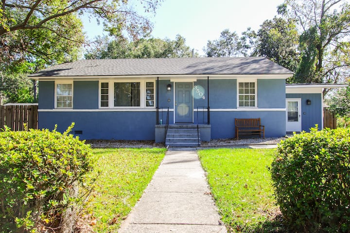Hostess City Hideaway |  Spacious Duplex Stay - Savannah, GA