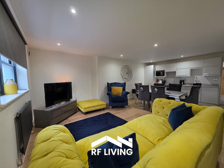 Modern 2bed Flat | Direct Stays Discounted - Cleethorpes