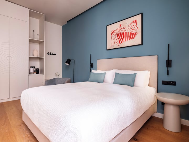 Numa | Medium Room With Patio - Valencia