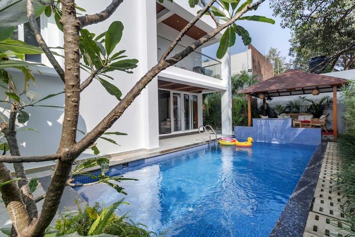Elegant&cozy5bhk Villa With Pvtpool Near Thallasa - Goa