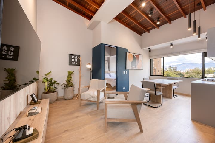 Digital Nomad Paradise 2br In The Heart Of Manila - Medellín