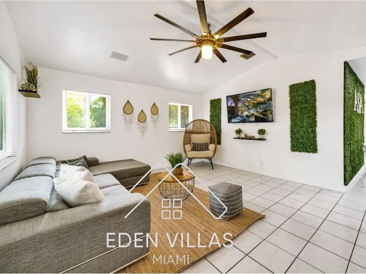 Casa Agape | Waterfront Peaceful Retreat - Hollywood, FL