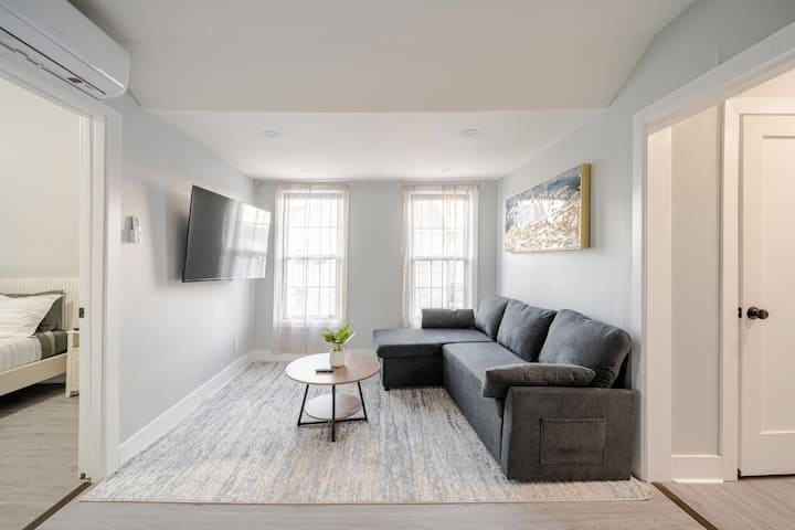 2 Bed Apt In Blackrock By Beach - Bridgeport, CT
