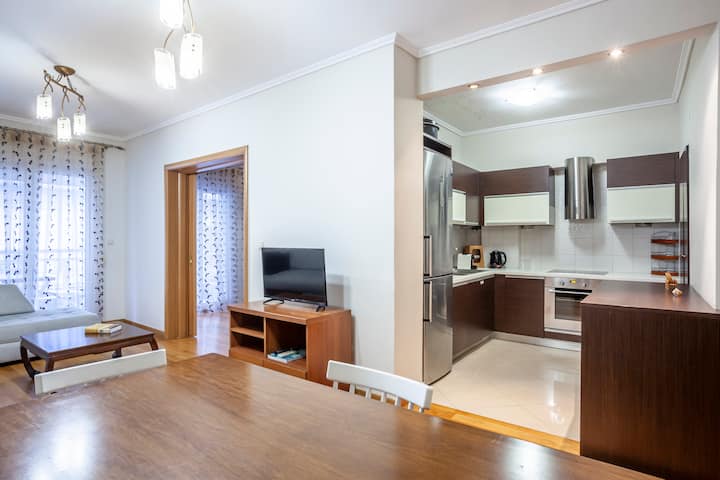 Spacious / 2 Bedroom / City Center / 5p - Thessaloniki