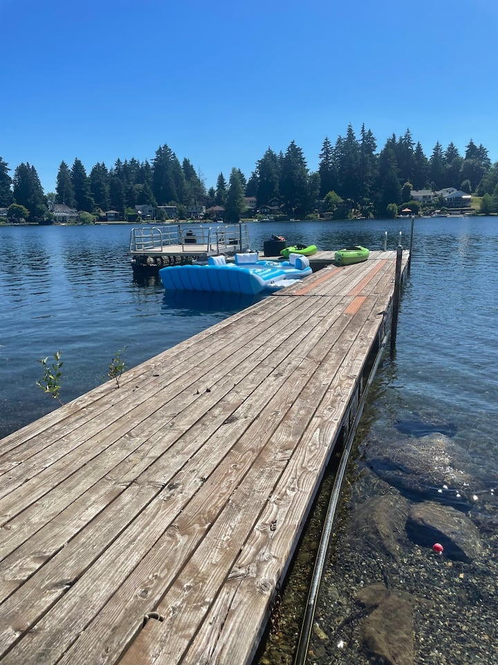 Karmen’s Lake Cottage C - Des Moines, WA