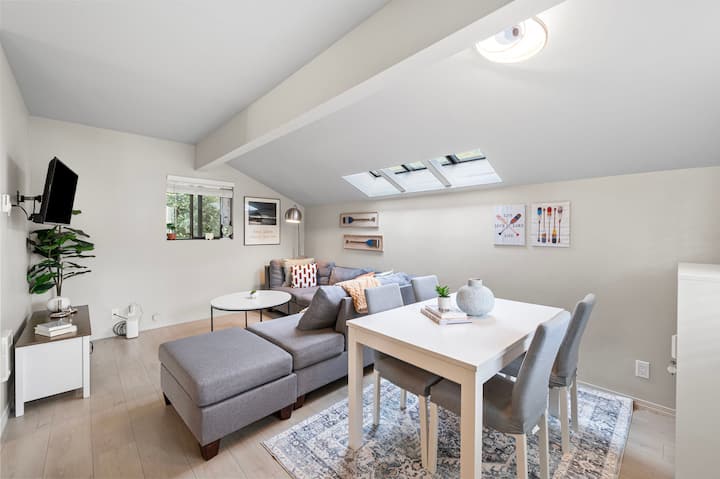 Karmen’s Lake Cottage C - 迪摩因市