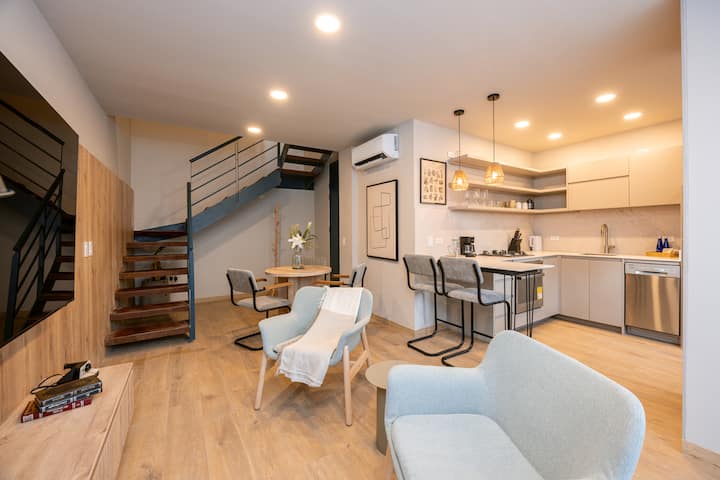 Digital Nomad Paradise 2br Unit With A/c In Manila - Medellín