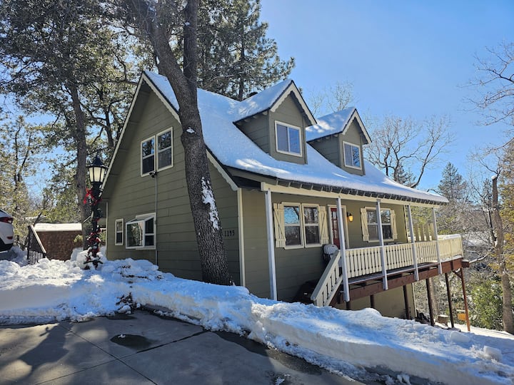Green Cabin, Family Friendly, Games, Kids Playroom - Lake Arrowhead, CA
