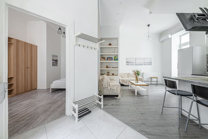 Abigail Family Apt – 2br | Ac + Bathtub, Nyugati - Budapest