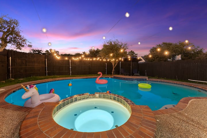 Dream Getaway/pool/hottub/games/pet Friendly - Carrollton, TX