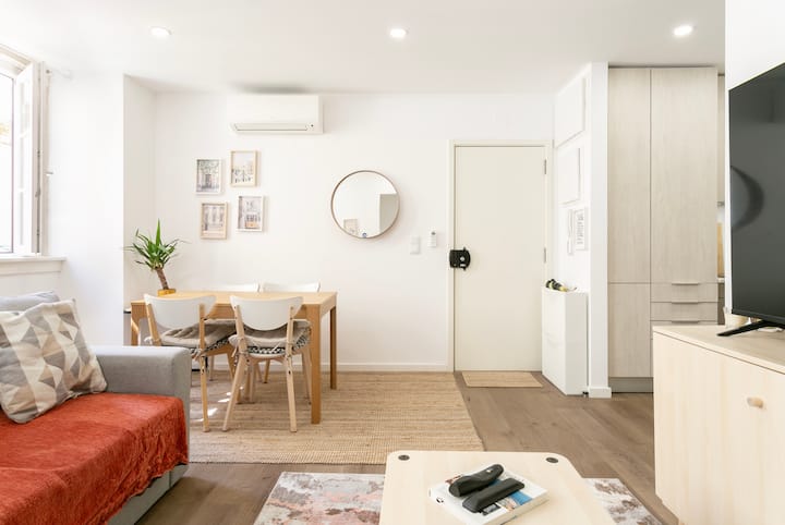 Modern Cozy Stay In Central Lisbon - Lisboa