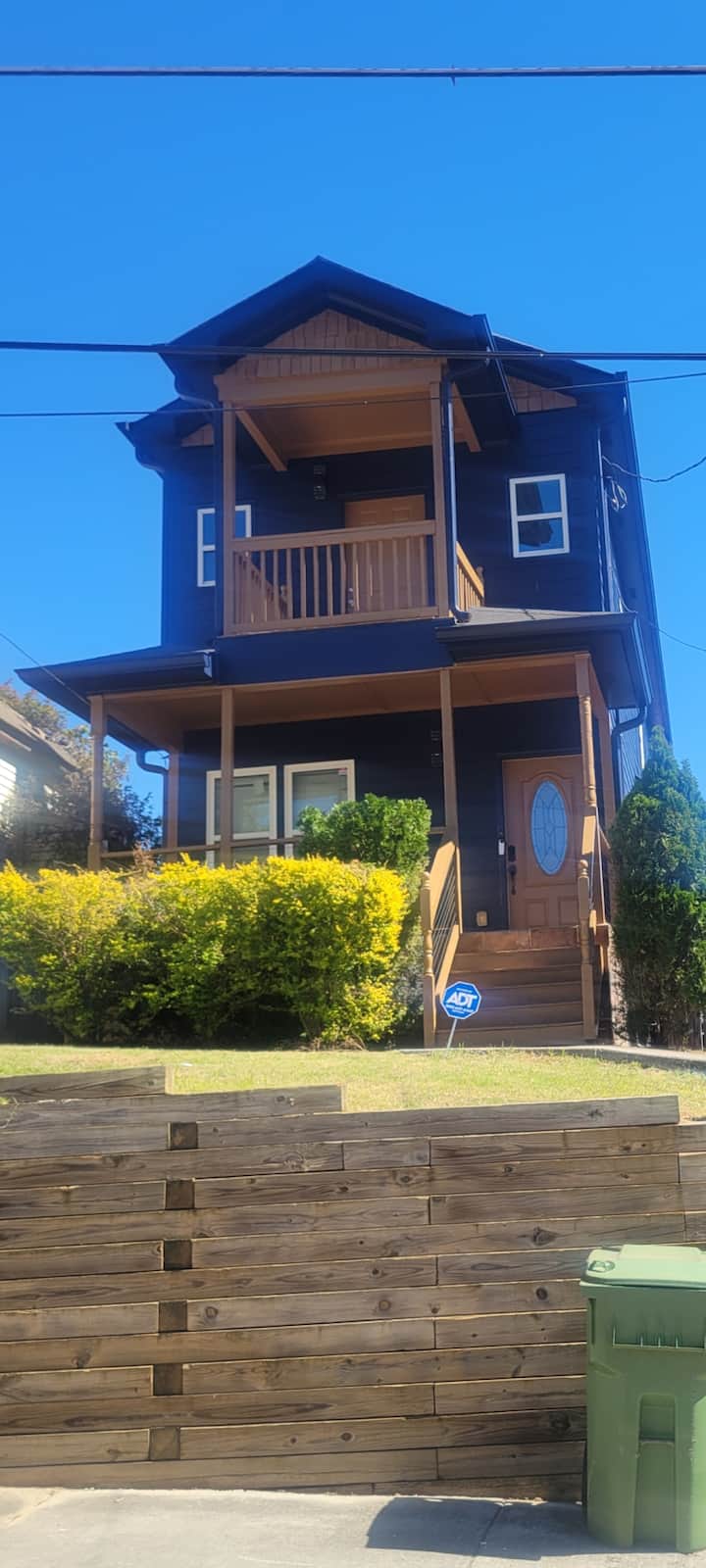 Home In Atlanta - Atlanta, GA