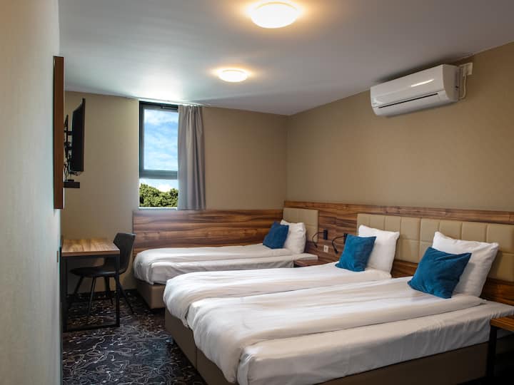 Amsterdam Lake Hotel - Economy Triple Room - Aalsmeer