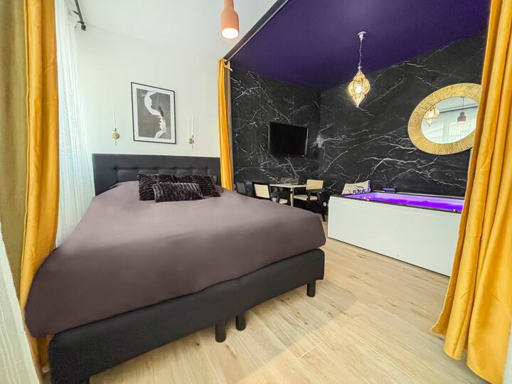 Jacuzzi Privé, Sauna & Design Chic - Reims