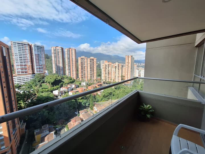 Beautiful, Spacious 3br With Gym, Pool, & Views - Sabaneta