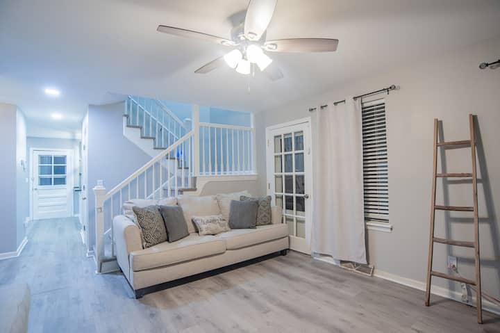 Quiet Home In Neighborhood - Charleston, SC