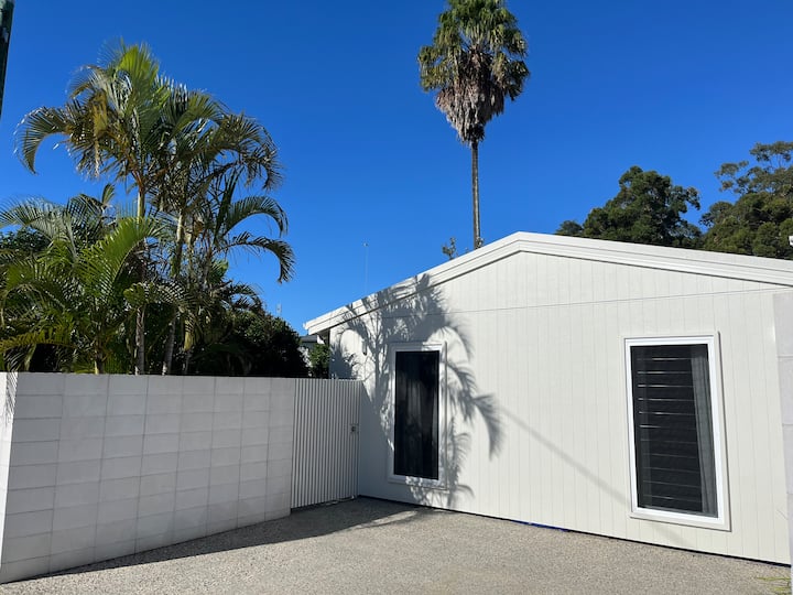 Salt Bush - 2 Bedroom Home - Alexandra Headland